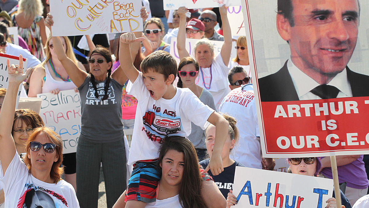 Scenes from the 2014 Market Basket protests – NBC Boston