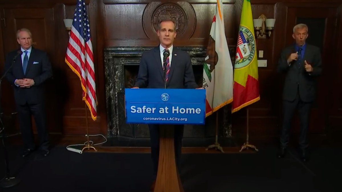 Los Angeles Mayor Orders Masks, Face Coverings at Essential Businesses ...