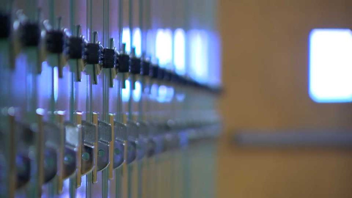 Nantucket, MA students seen in photo holding up racial slur – NBC Boston