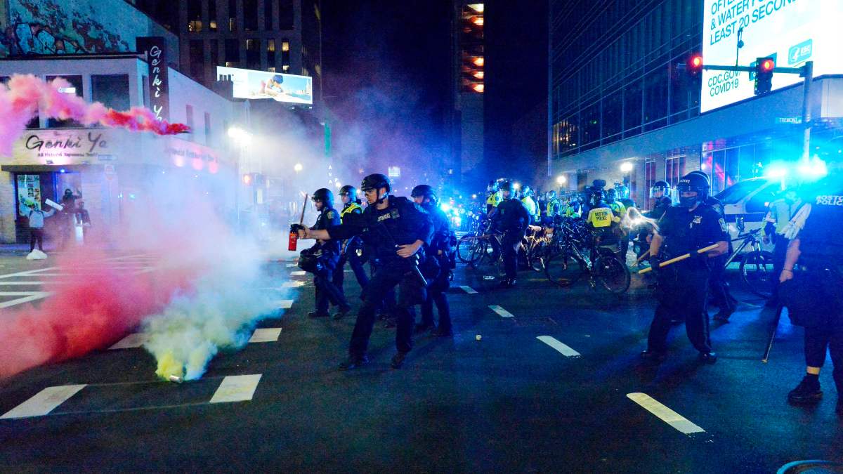 TIMELINE: Here’s How Violence Erupted in Boston After Peaceful George ...