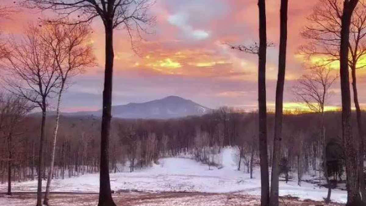 Watch: Vermont Woman’s Colorful Weekly Weather Timelapse – NBC Boston