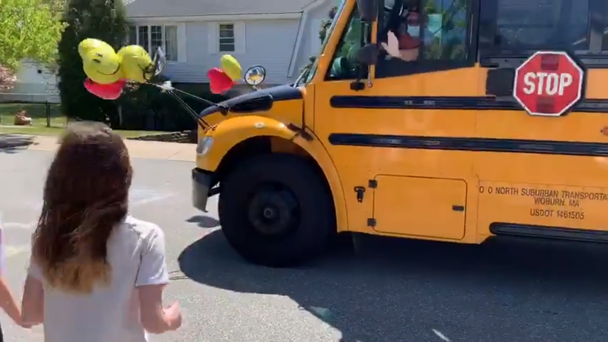 This Bus Driver Missed Seeing His Students, So He Paid Them a Visit ...