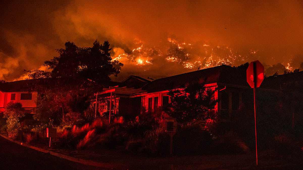 3 Killed in Northern California Wildfire; Thousands Flee – NBC Boston