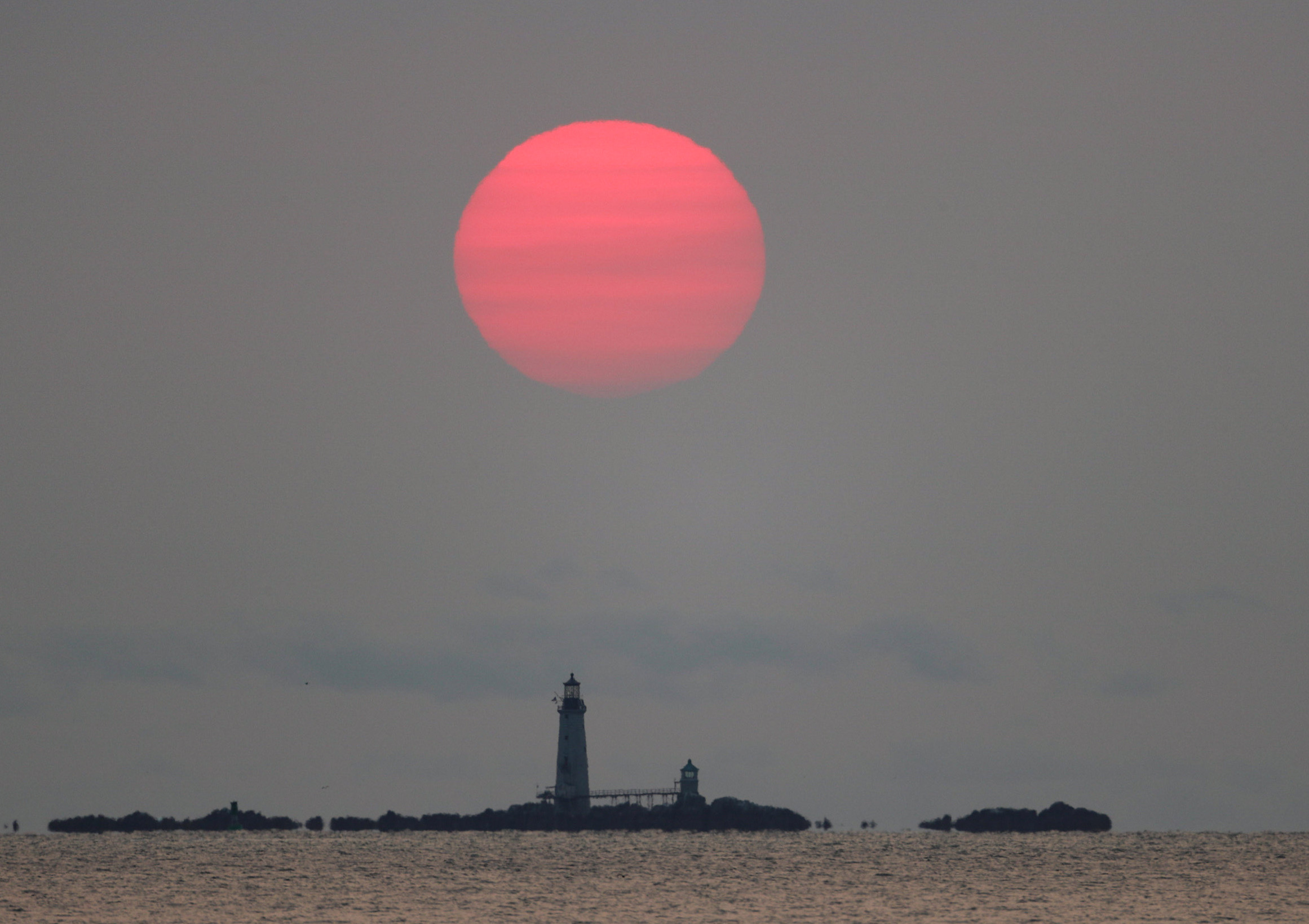 PHOTOS: Boston’s Hazy Sunrises Caused by Western Wildfires – NBC Boston