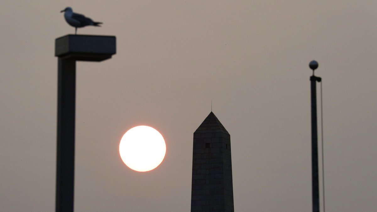 Smoke Plume from California Wildfires Permeates New England – NBC Boston