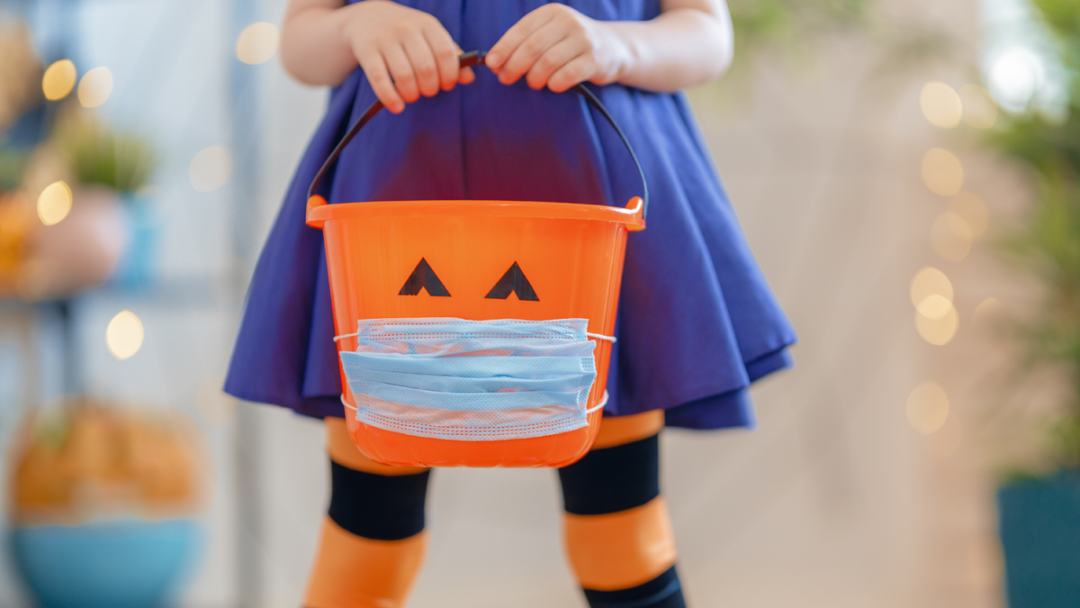 Trick-or-Treaters Beware: Freezing Temps Could Cause Icy Spots – NBC Boston