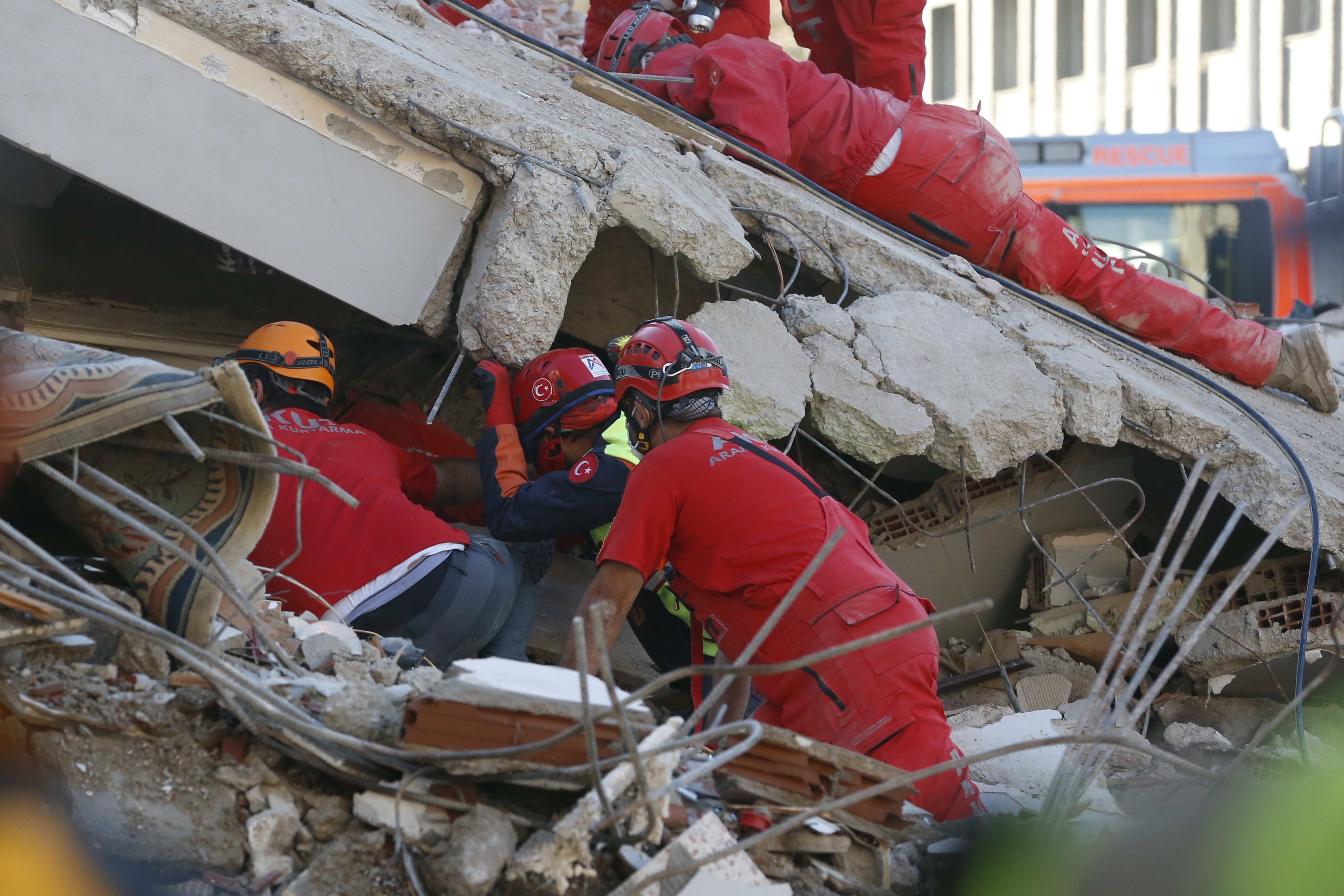 2 Children Pulled Alive in Dramatic Turkey Quake Rescues – NBC Boston
