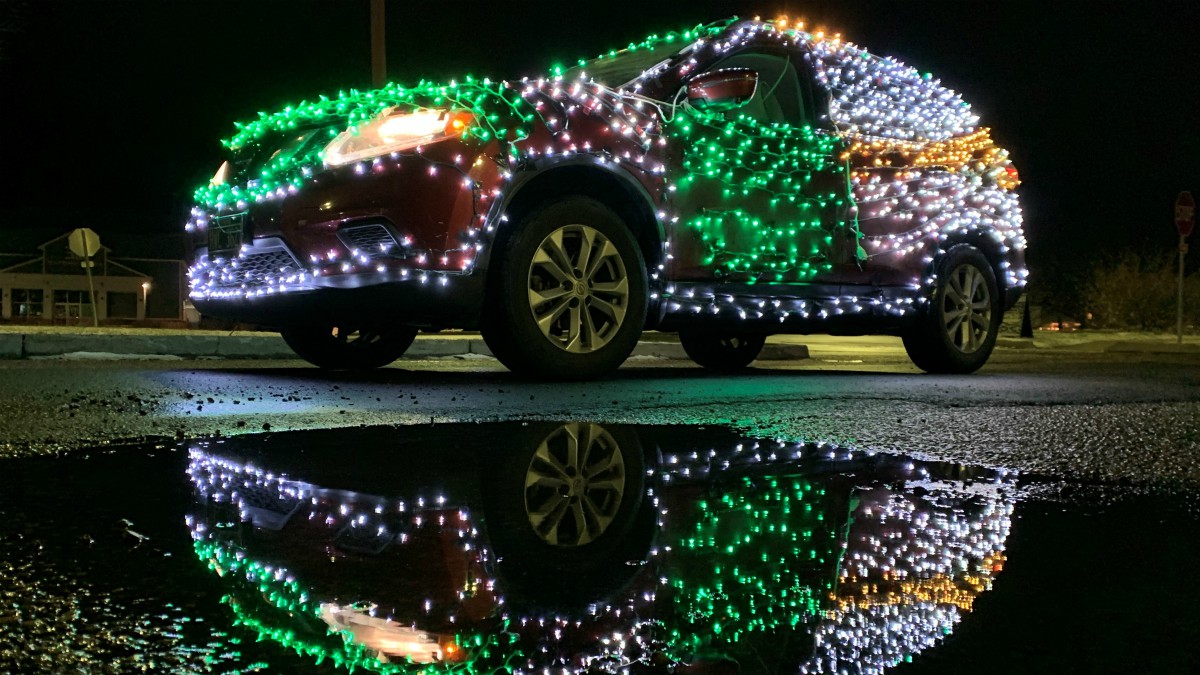 Vt. Man’s SUV, Decked Out for Christmas, Inspires Joy and Builds Buzz ...