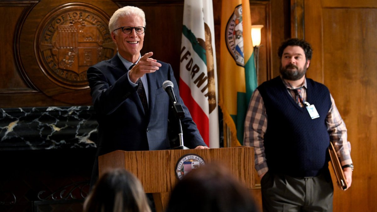‘Mr. Mayor’ Brings Comedy to City Hall – NBC Boston