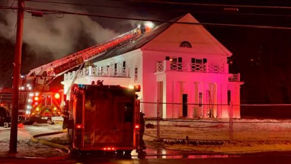 Fire Fighters Battle Blaze at Marshfield Building – NBC Boston