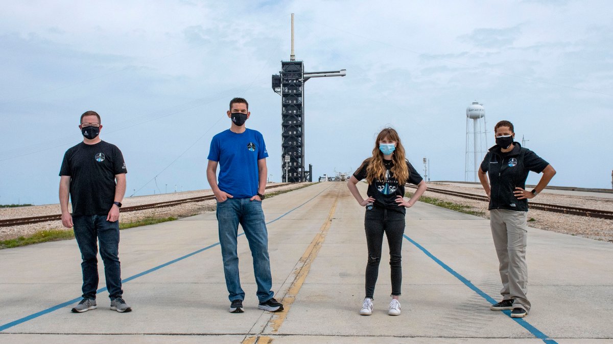 Meet the Inspiration4 Team, the 1st All-civilian Crew on a Mission to ...
