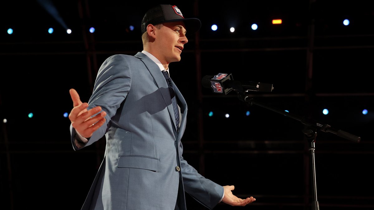 2021 NFL Draft: Patriots’ First-Round Pick of Mac Jones Gets an A – NBC ...