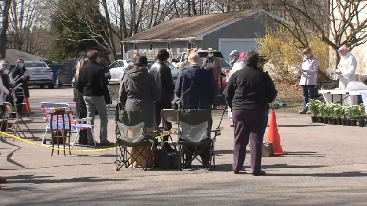 On Sunny Sunday, Outdoor Church Services a Big Hit for Pandemic Easter ...