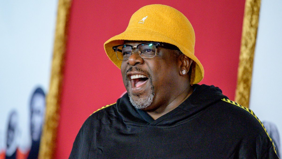 Cedric the Entertainer to Host Emmy Awards – NBC Boston