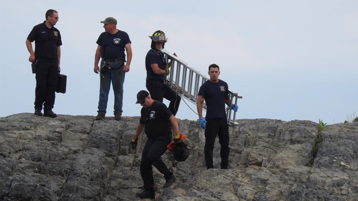 Firefighters Rescue Man Who Fell 16 Feet Into Crevice in Marblehead ...