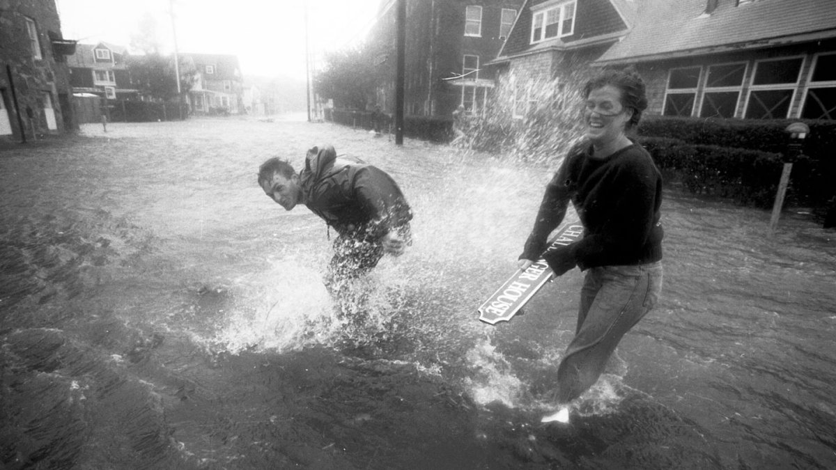 PHOTOS: Hurricane Bob Strikes Massachusetts in 1991 – NBC Boston