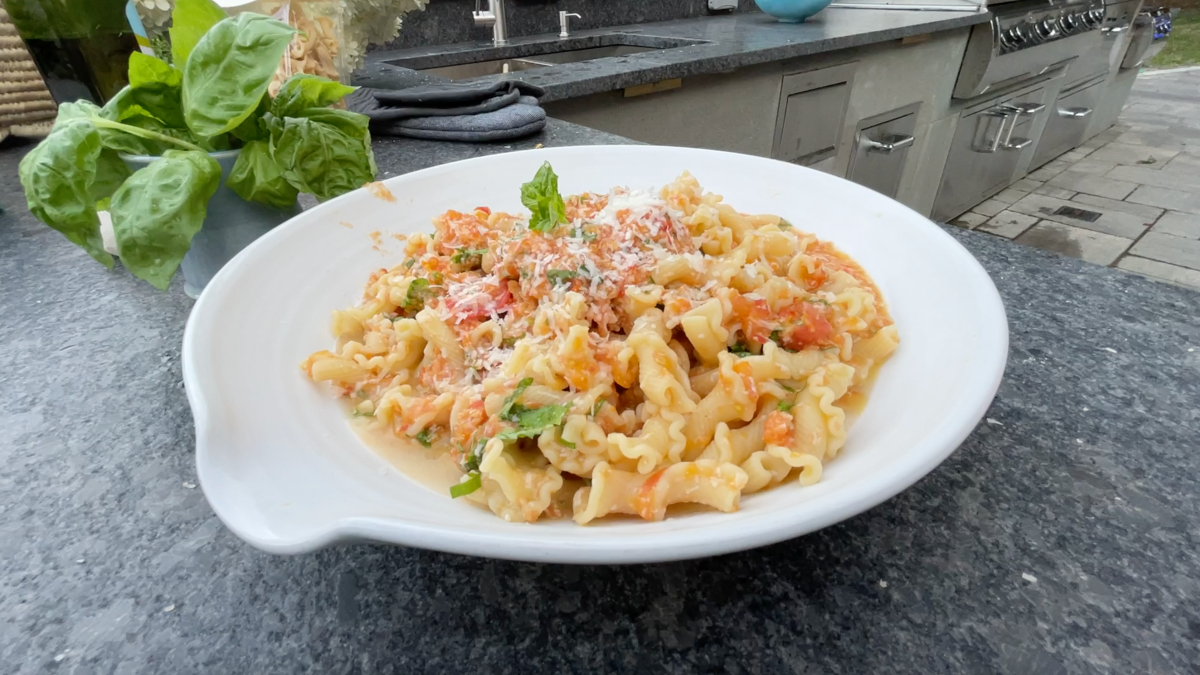 Plucking the Most Out of Tomato Season. Anna & Chef Elle Simone Scott ...
