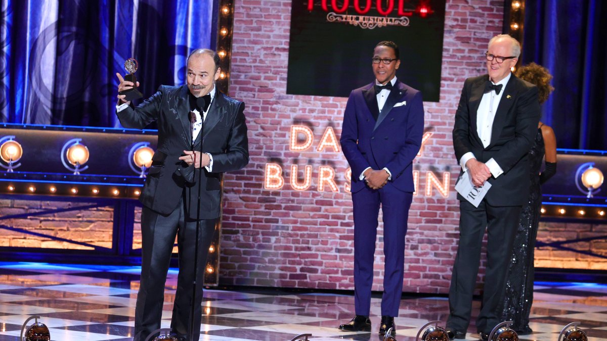 ‘Moulin Rouge! the Musical’ Sashays Home With 10 Tony Awards – NBC Boston