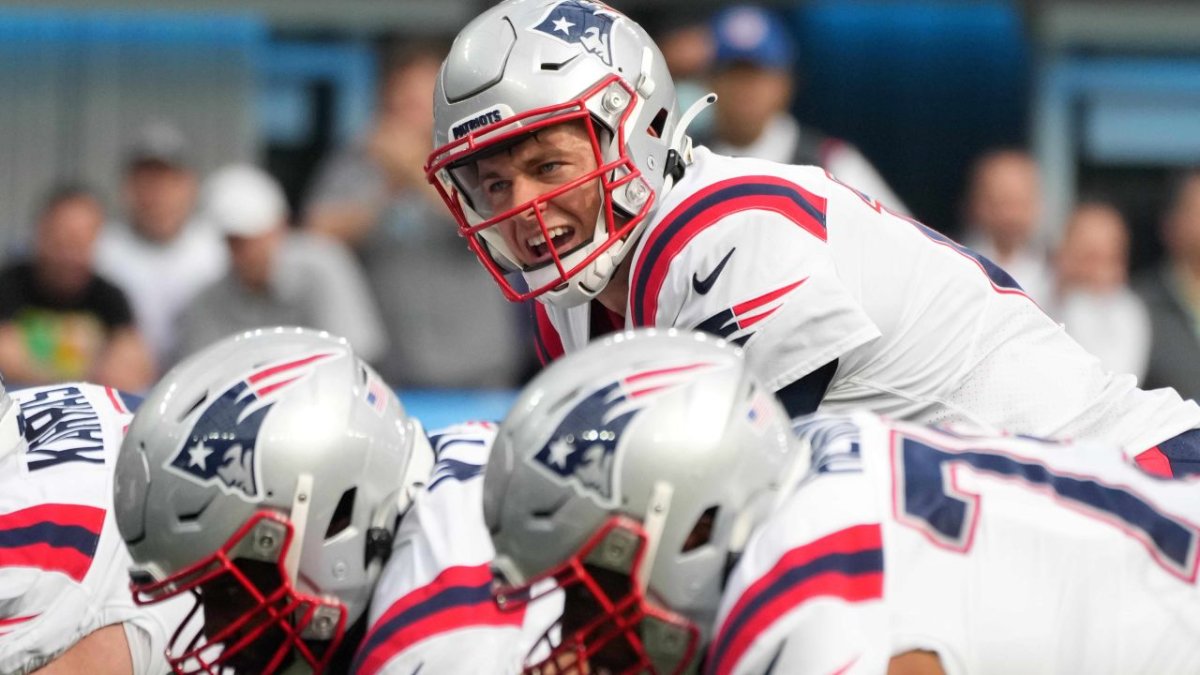 Mac Jones Reveals Interesting Way He Hypes Himself Up Before and After ...