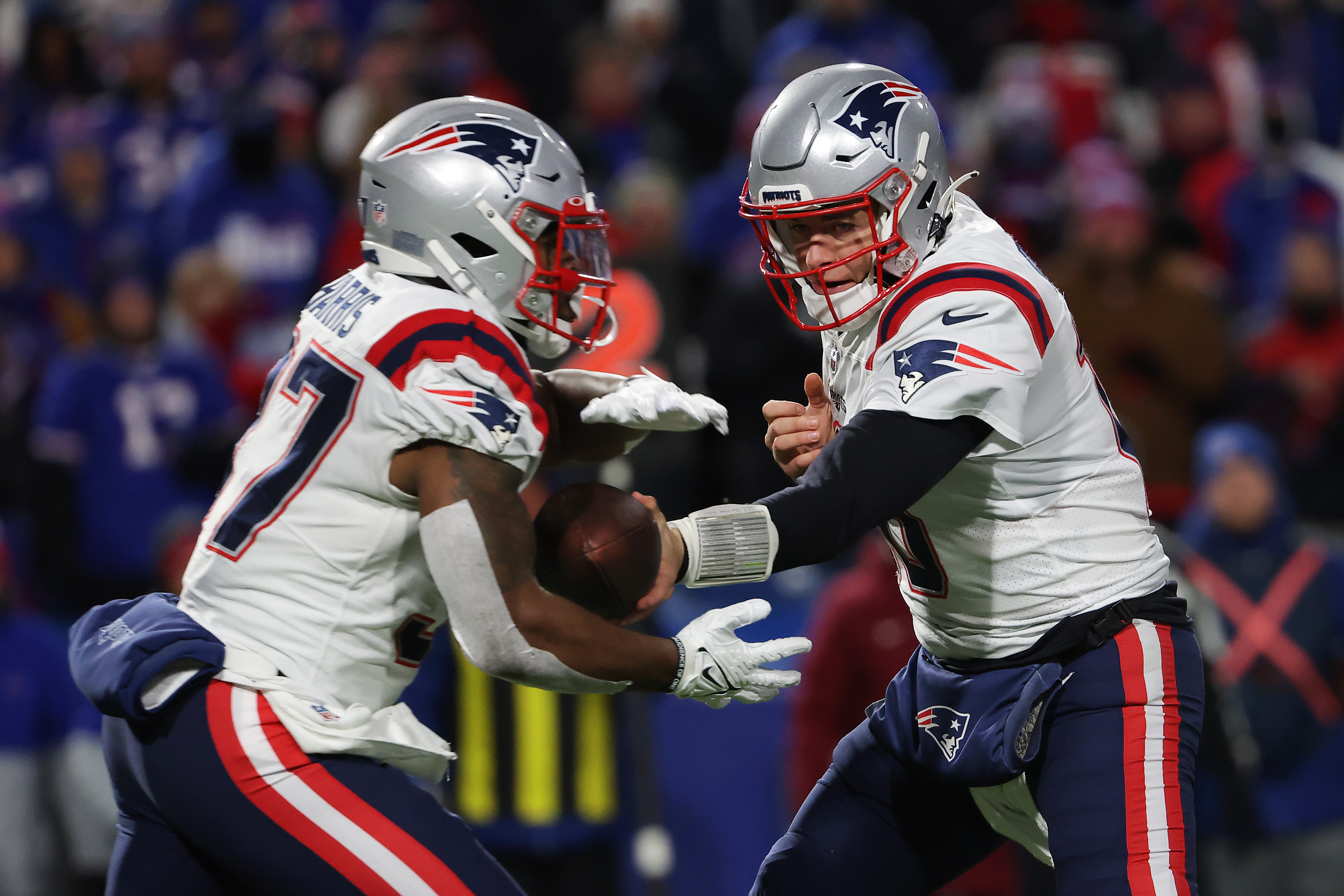 Patriots Outlast Bills in Wind Storm in Buffalo – NBC Boston