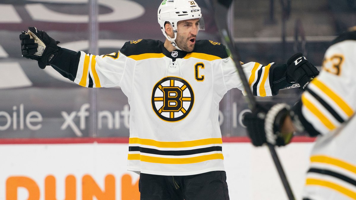 Patrice Bergeron Named Selke Trophy Finalist, Breaks Wayne Gretzky ...