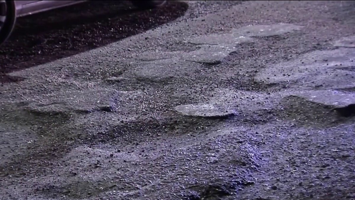 Mass. Drivers Dealing With Pothole Problems – NBC Boston