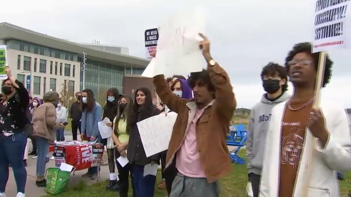 UMass Boston Students Rally for Reproductive Rights – NBC Boston
