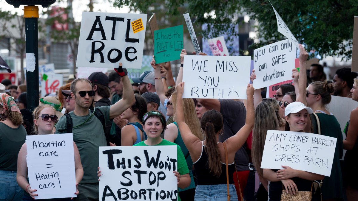 Rage, Despair, Tears Fill Streets Across US as Thousands Protest Roe ...