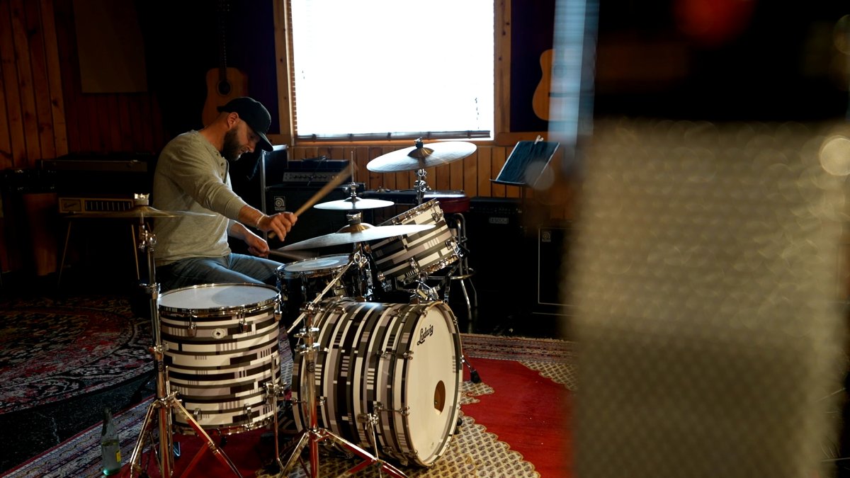 Boston Musician Sitting in as Guest Drummer on ‘Late Night With Seth Meyers’ This Week – NBC Boston