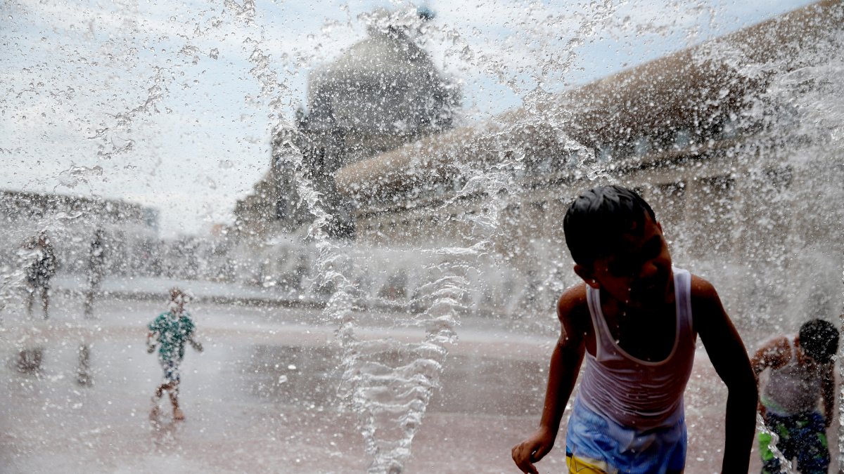 Boston Heat Emergency Extended as Hot Weather Continues – NBC Boston