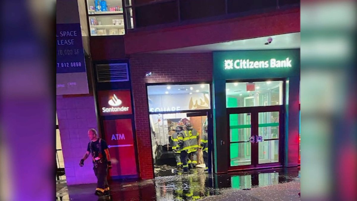 Cambridge Citizens Bank: Uber Driver Crashes Into Building – NBC Boston