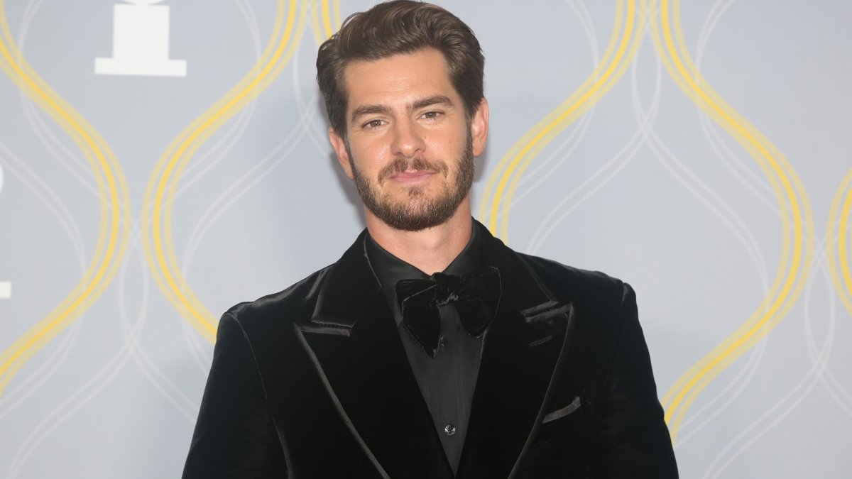 Andrew Garfield Recalls ‘Starving Myself of Sex and Food’ for 2016 Film ...