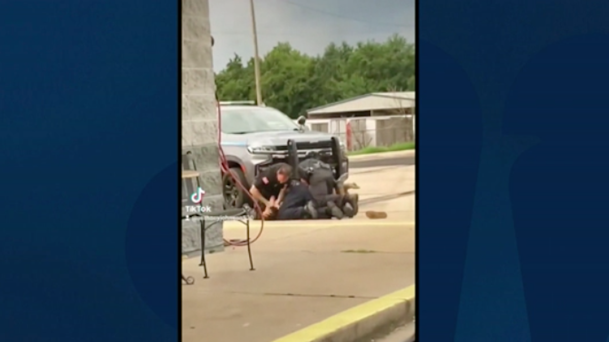 3 Arkansas Officers Suspended After Video Surfaces of Police Beating ...