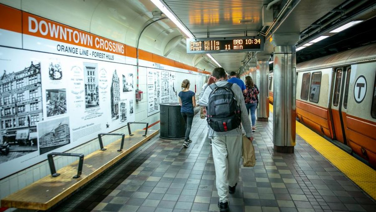 Would-Be Orange Line Commuters Get Creative During Shutdown – NBC Boston