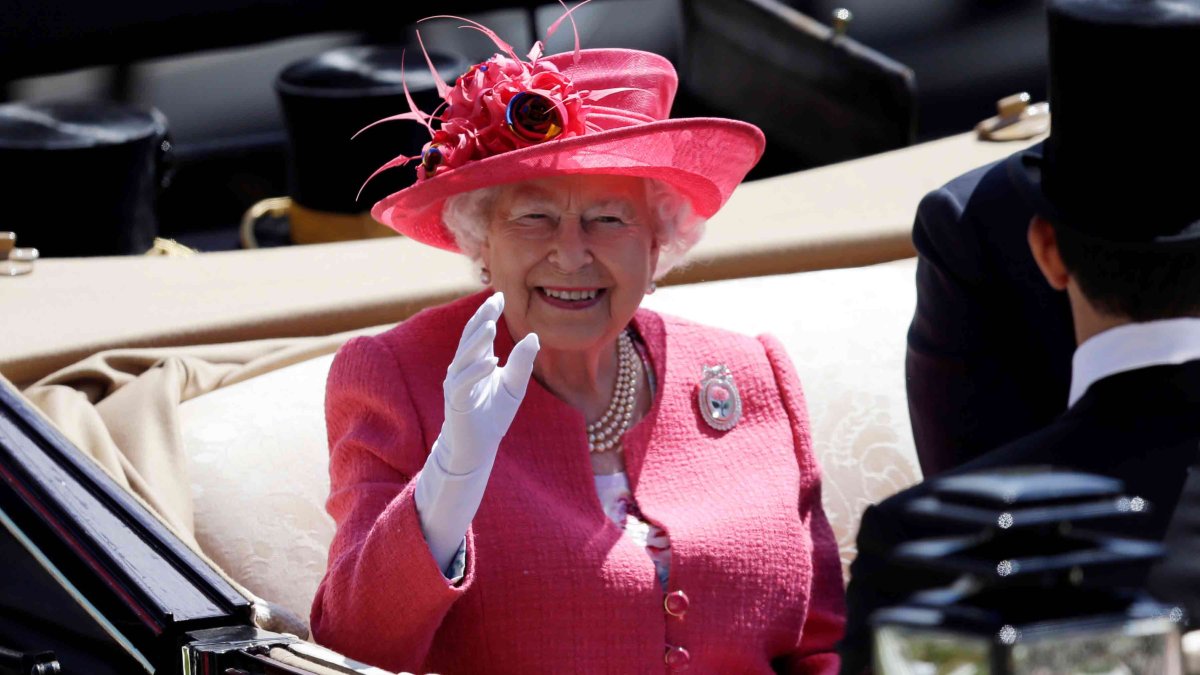 Queen Elizabeth II’s Sporting Fascination Was Racing: ‘I Love Horses ...