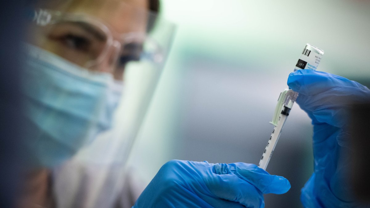 Bivalent COVID-19 Booster Shots, Explained by Boston Doctors – NBC Boston