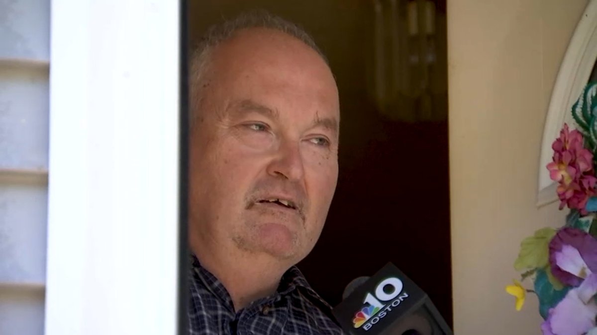 Rockland School Custodian Charged With Child Enticement – NBC Boston