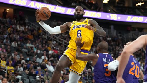 Watch LeBron James Jump Out of Pool in New Ad for Nike LeBron 20 – NBC ...