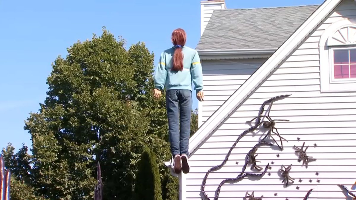 Owners of Viral ‘Stranger Things’ Home Reveal Future of Display – NBC ...