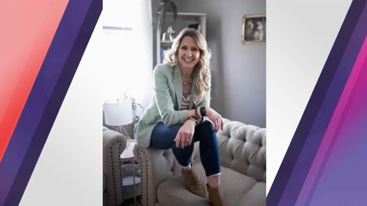 Stress Less: How to Stay Sane During the Holidays With Mom Coach Hannah ...