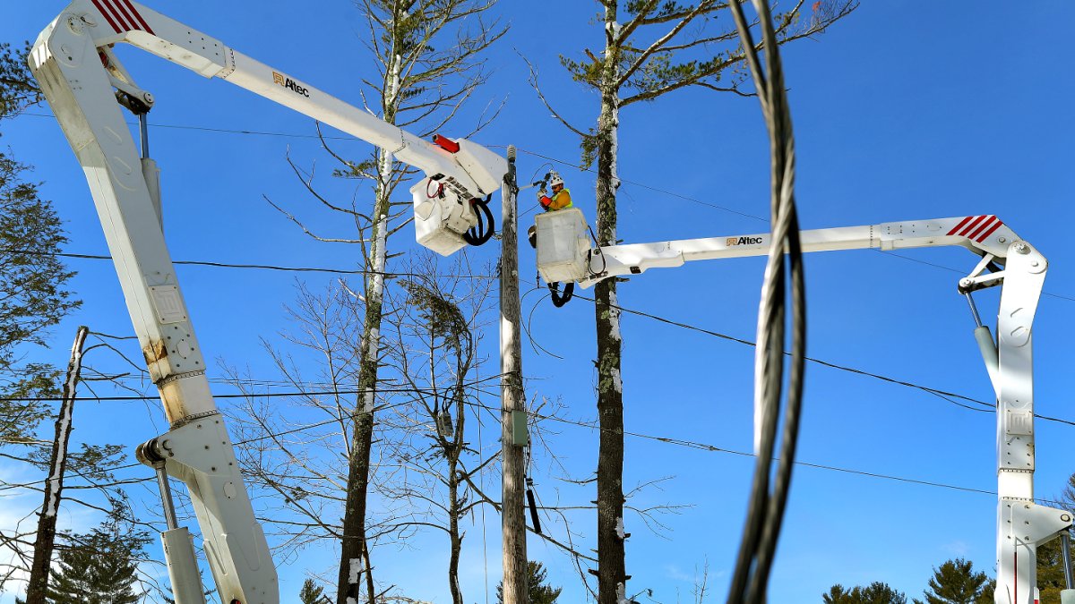New England Power Outages: Winter Storm Leaves Thousands Without ...