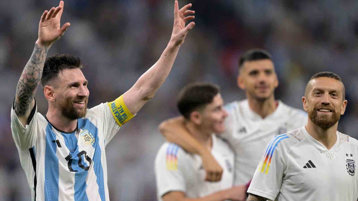 Lionel Messi Helps Argentina Defeat Australia, Advance to Quarterfinals ...