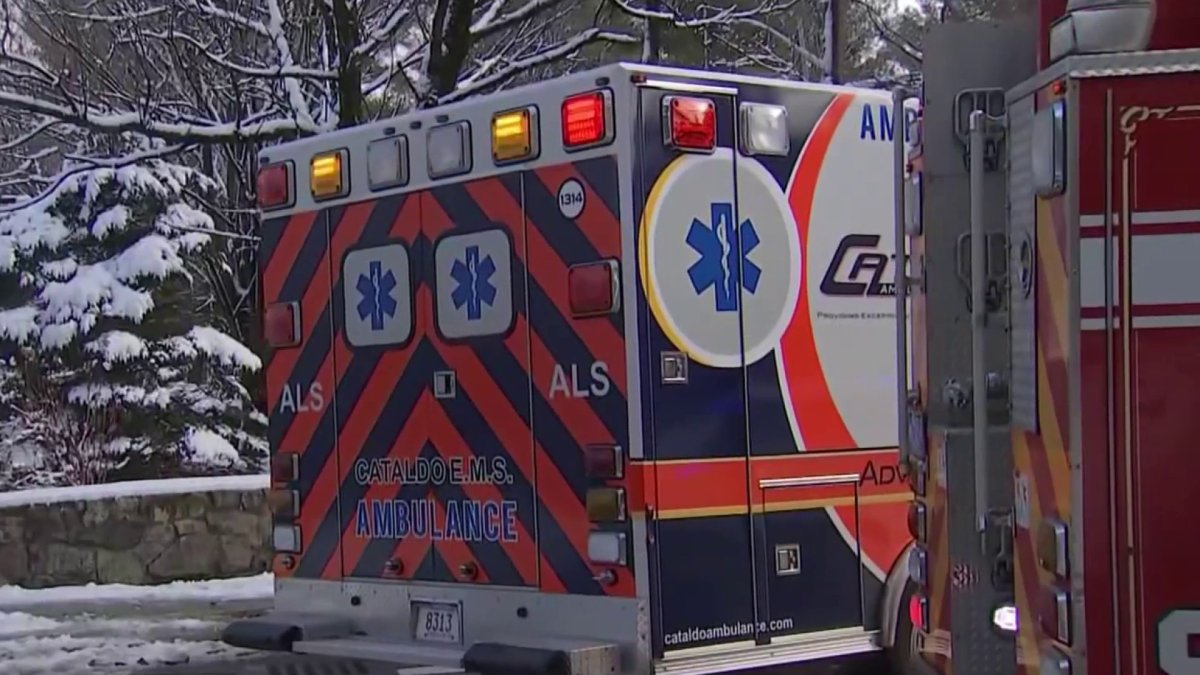 Wellesley Police Officer Hospitalized After Crash – NBC Boston