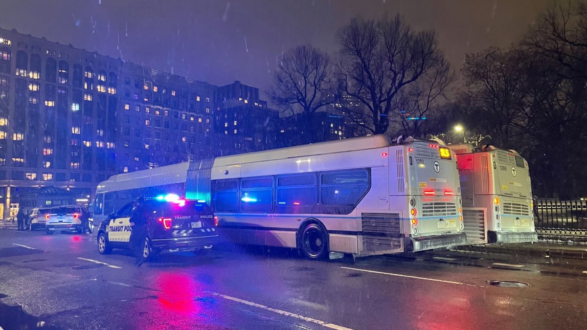 Boston Common Stabbing: 1 Hurt, Teens Arrested on Bus – NBC Boston