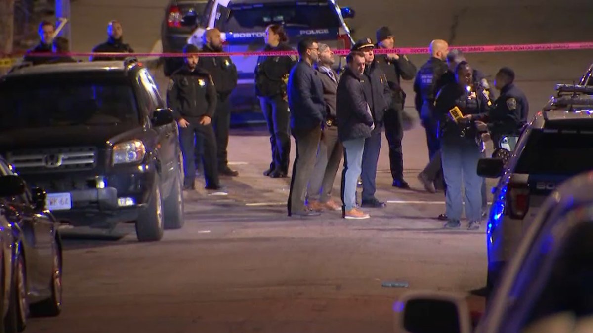 2 Shot In Dorchester Boston Police Say Nbc Boston