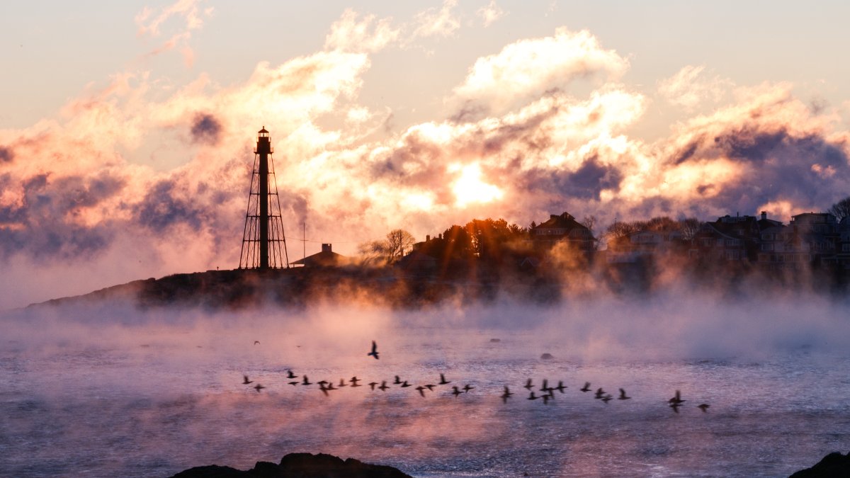 Photos Show Rare Sea Smoke Caused By Extreme Cold in New England – NBC ...