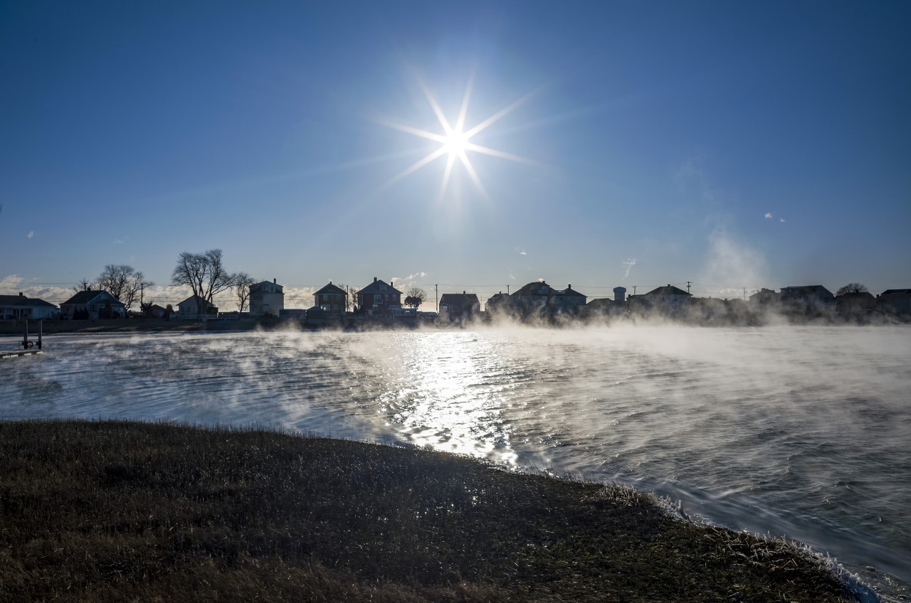 Photos Show Rare Sea Smoke Caused By Extreme Cold in New England – NBC ...