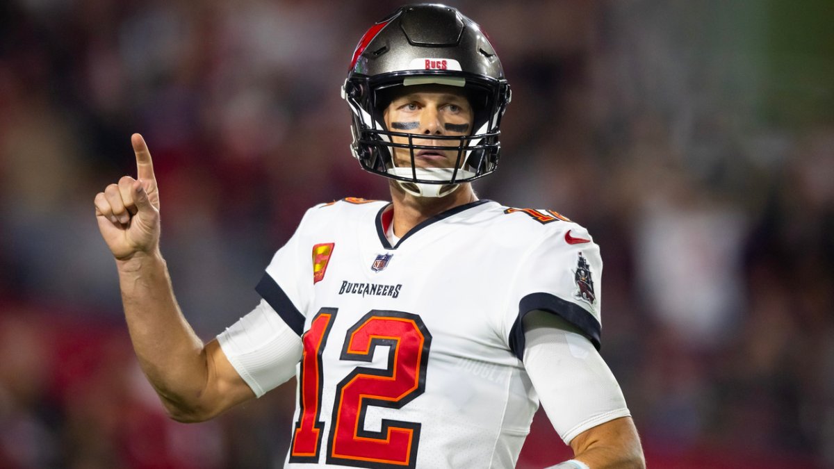 Why Tom Brady Won’t Start FOX Sports Broadcasting Job Until 2024 – NBC ...