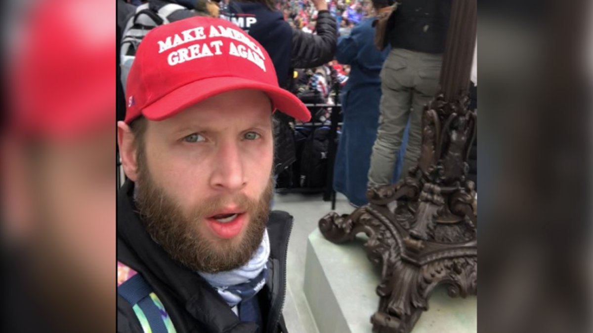 Capitol Riot: Man Who Threatened Rep. Ocasio-Cortez Gets 38 Months ...
