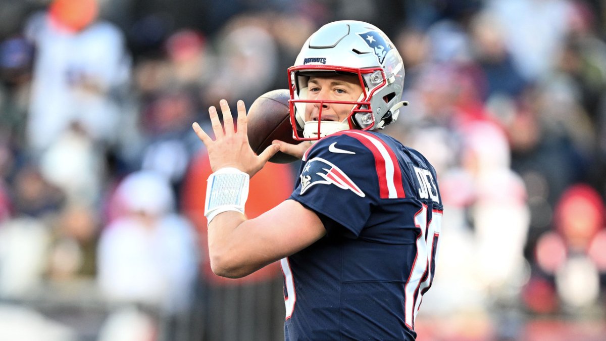 Jonathan Jones: Mac Jones Has All the Tools to Be a ‘Top QB’ in NFL ...